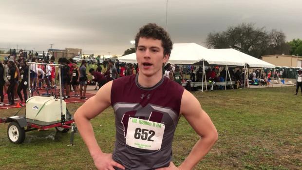 Logan Popelka Wins 100m Prelim | Region 2-6A | Region 3-3A Meet