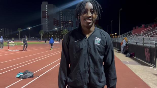 Elijah Ferguson Qualifies for 200m Finals (21.98) | Carl Lewis Invitational